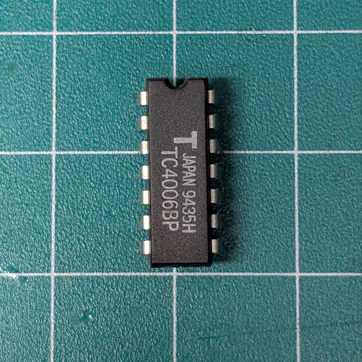 4006 18 stage shift register – Michigan Synth Works